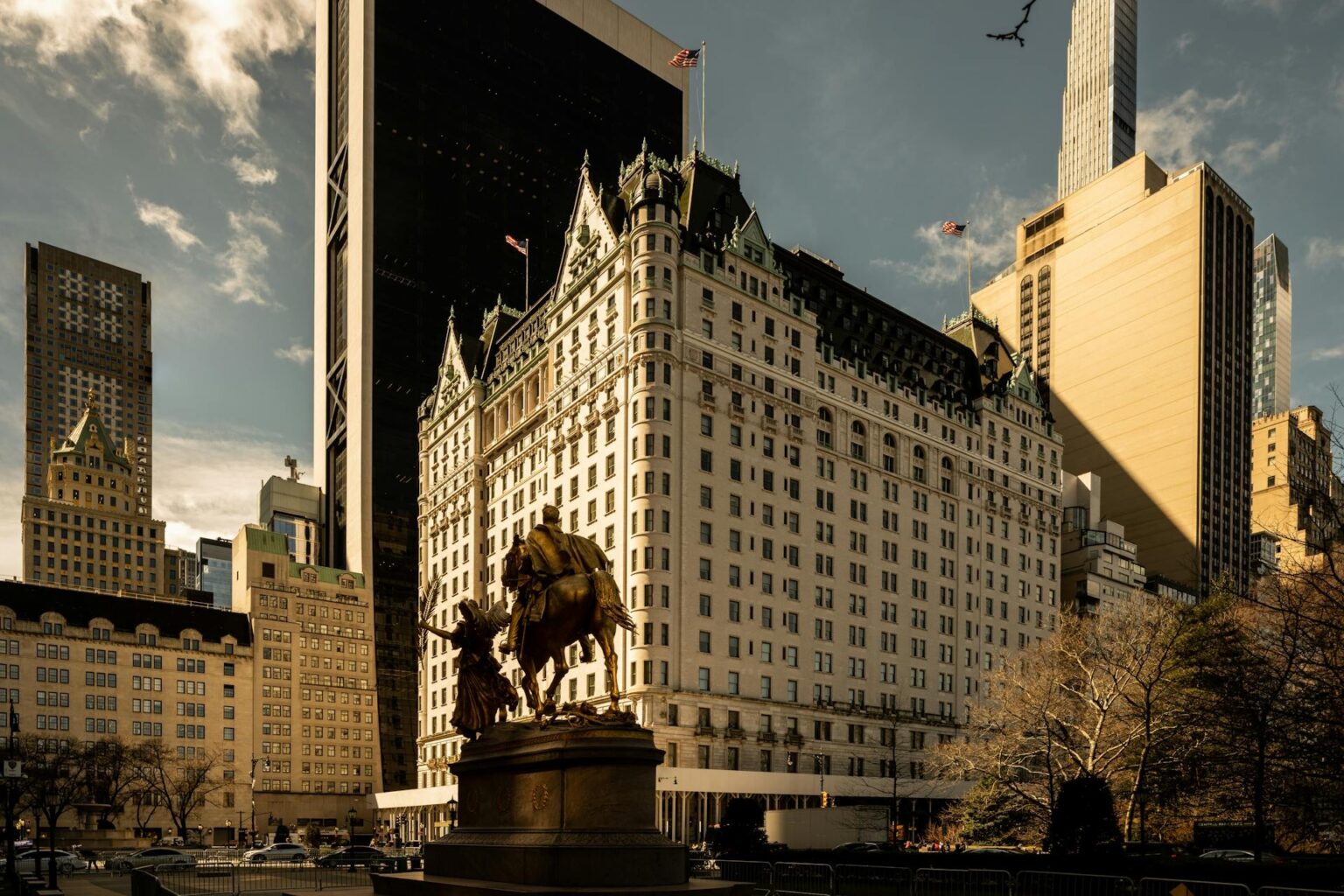5 Iconic NYC Hotels That Keep the Glamour Alive - FlightAndHotelGuru.com